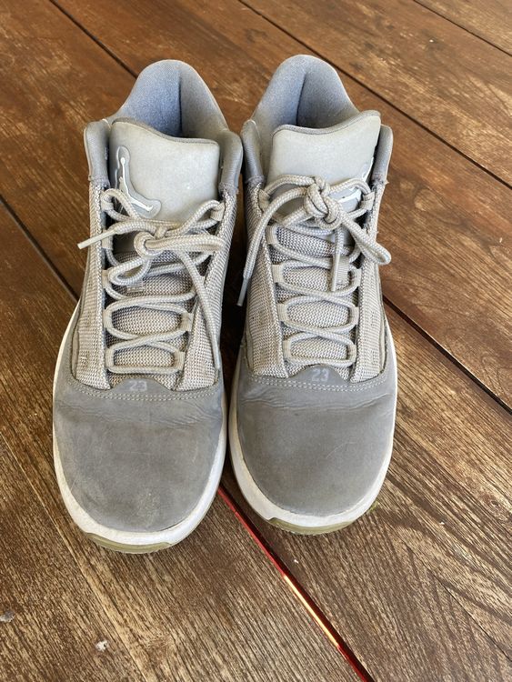 Graue Jordan Sneaker Gr. 41 (Gebraucht) in Unterengstringen für CHF 20 ...