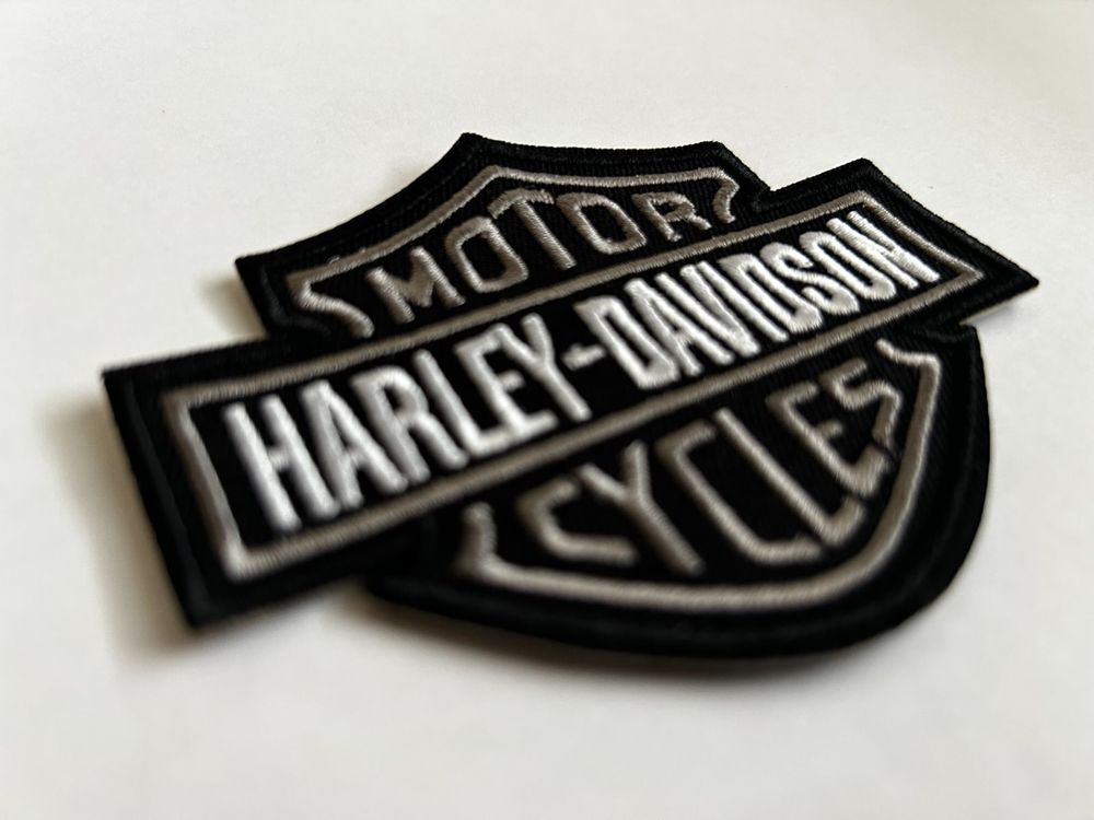 Harley Davidson Badge Aufnäher Motorrad Schwarz Weiss Patch (Neu und originalverpackt) in ...