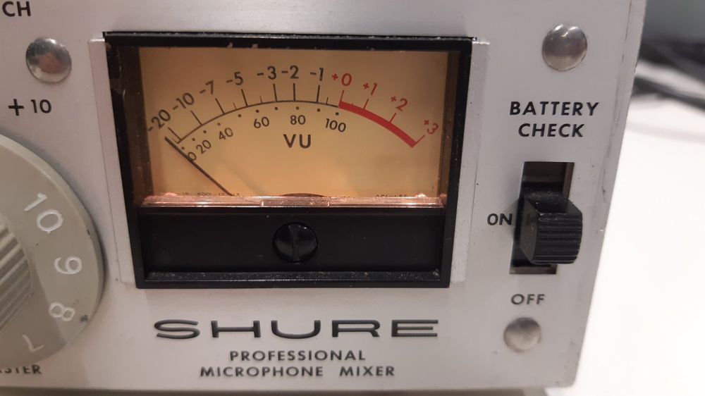 Shure M67-2E 4-Kanal Mikrofon Vorverstärker mit Übertragern (Defekt) in ...