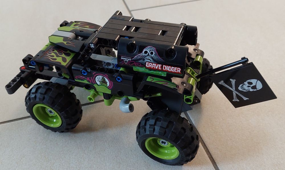 LEGO Technic Monster Jam Grave Digger | Kaufen auf Ricardo