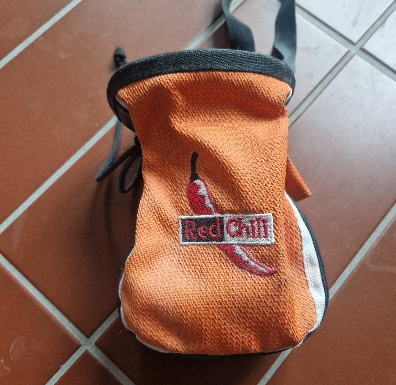 Red Chili Chalkbag – inkl. Hüftgurt (Gebraucht) in Zürich für CHF 1 ...