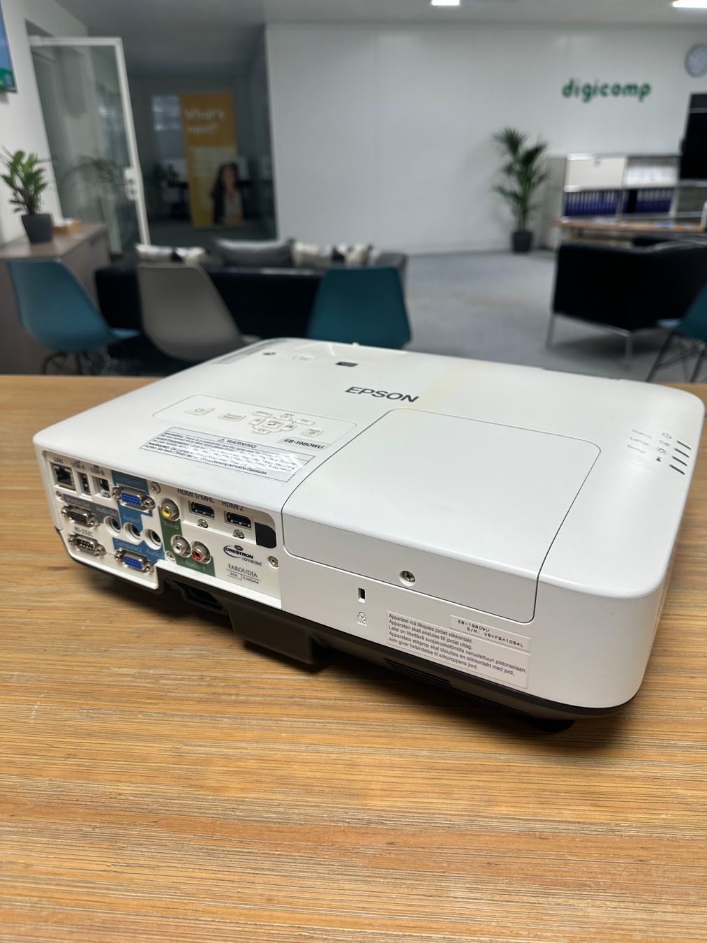 Beamer - Epson EB-1980WU (D'occasion) à Lausanne pour CHF 450 – avec ...