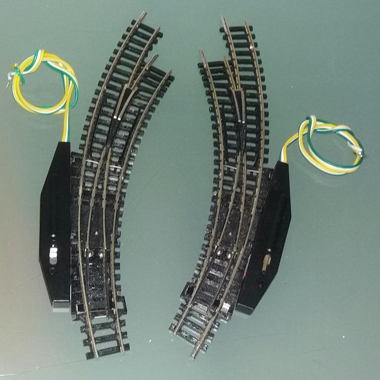 Minitrix N - elektr. Bogenweichenpaar 4966 + 4967 | Kaufen auf Ricardo