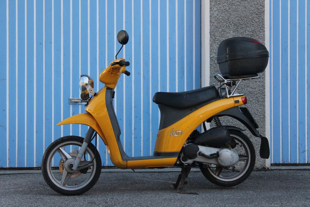 Piaggio Free Roller Scooter (Gebraucht) in Wald für CHF 250 – nur ...