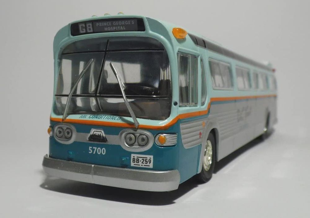 Corgi - GM Coach - Bus - 1:50 (Neu (gemäss Beschreibung)) in Lausen für ...