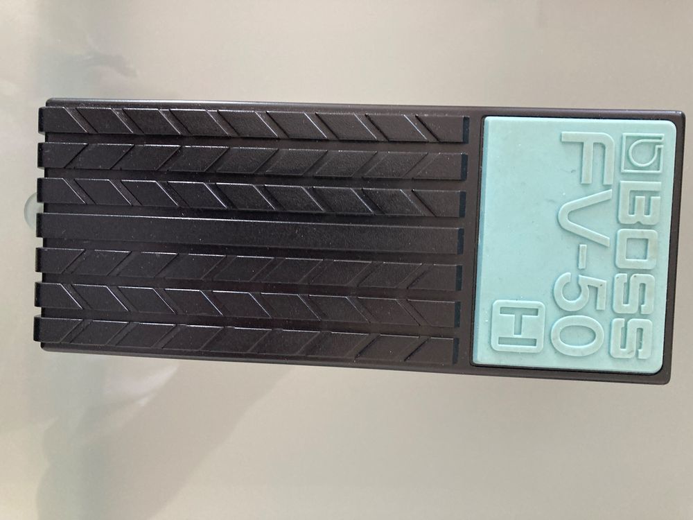 Vollumenpedal Boss FV50 (Neu (gemäss Beschreibung)) in Jongny für CHF ...
