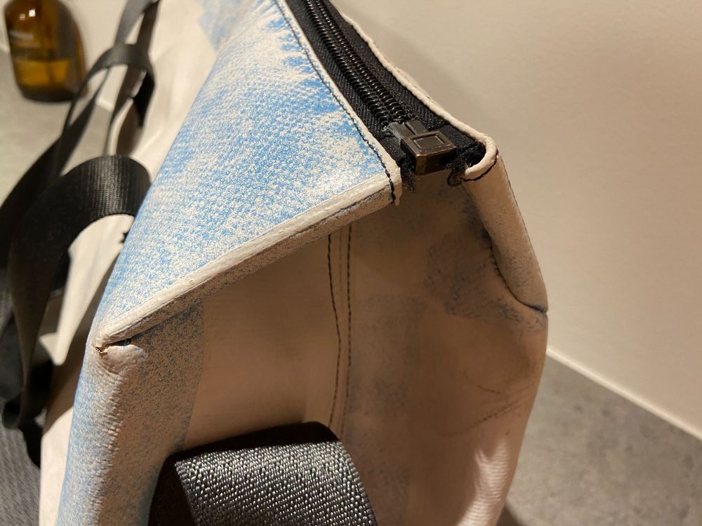 Freitag LOIS F45 - Sporttasche (Gebraucht) in für CHF 130 – mit ...