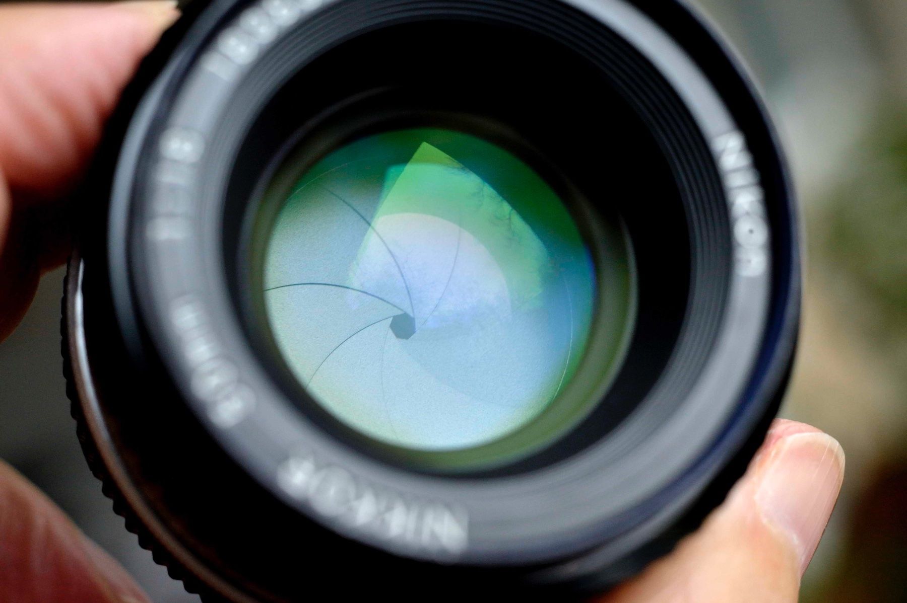 Nikon FE schwarz mit 50mm f1.8 AI - revidiert (Gebraucht) in ...