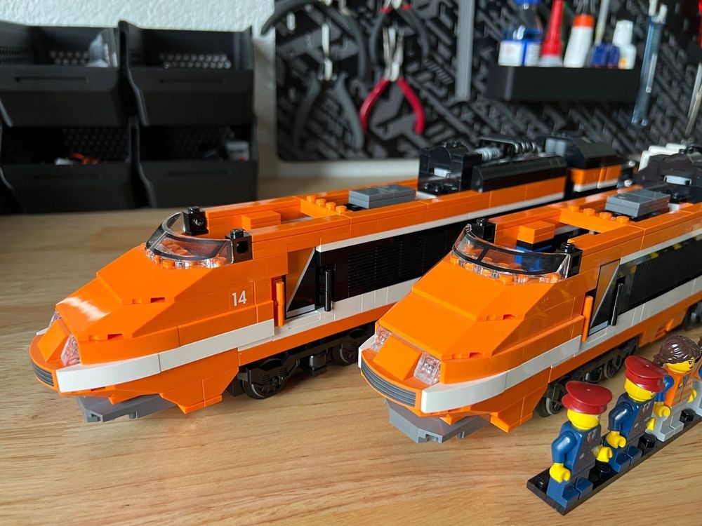 2x LEGO Creator Horizon Express 10233 ab CHF 1.- 🥳 (Gebraucht) in ...
