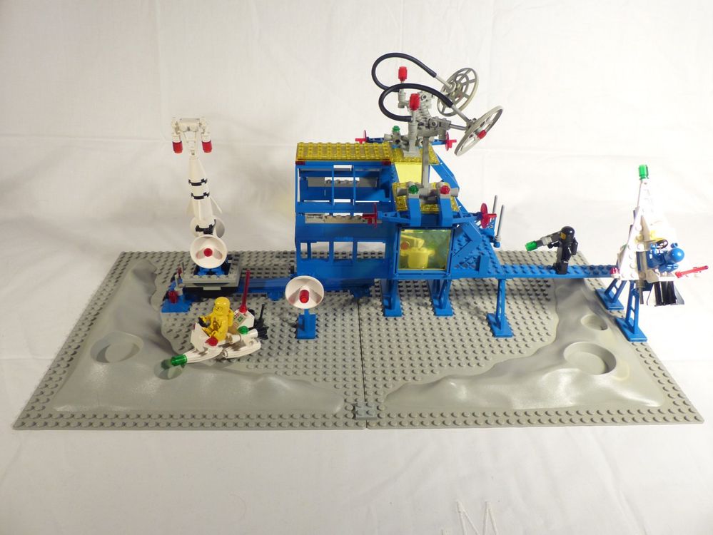 Lego Inter Galactic Command Base 6971 (Gebraucht) in Zürich für CHF 85 ...