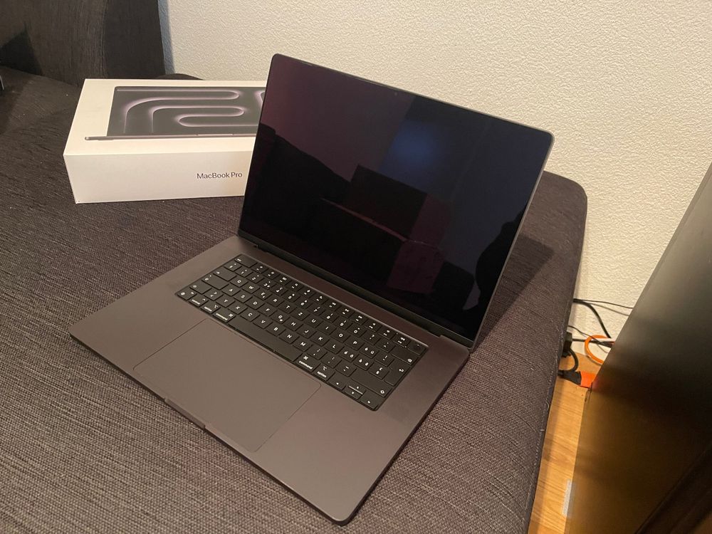 Apple MacBook Pro - Late 23 Anthrazit, 16 Zoll, M3, 512GB, (Gebraucht ...