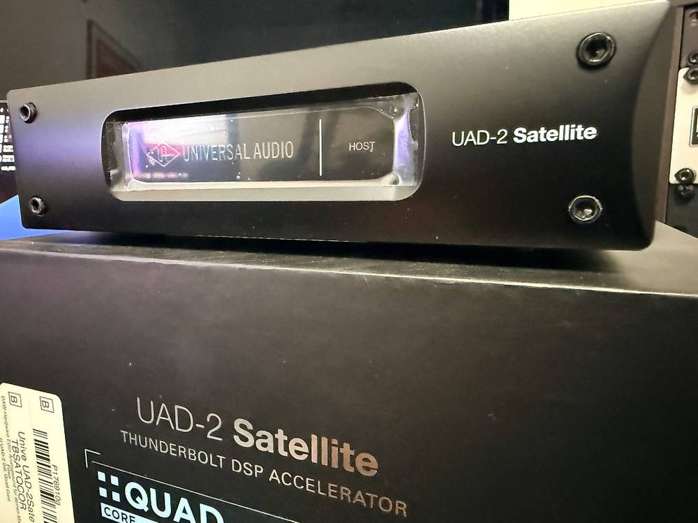 UAD-2 Satellite Thunderbolt Quad Core + PLUG-INs (Gebraucht) in Solduno für CHF 400 – nur ...