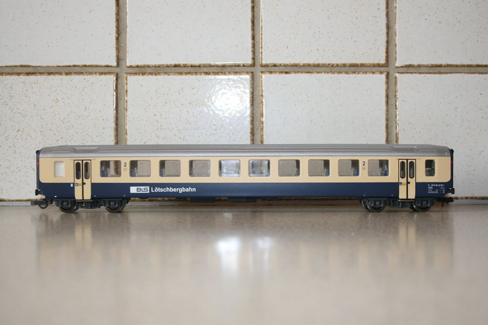 EMB HO 953.5 BLS EW I B 2033 701 blau-creme 3L (Gebraucht) in Bavois ...