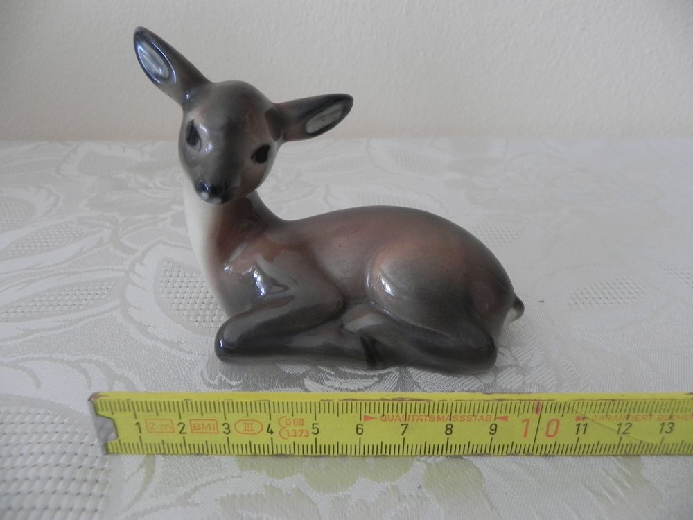 Alte Porzellanfigur Reh liegend | Kaufen auf Ricardo
