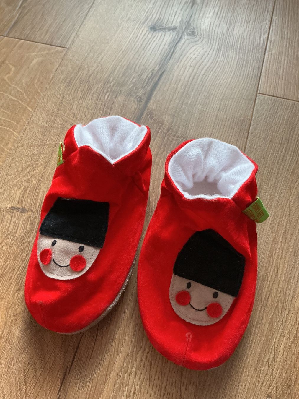 House warm shoes 21-22 (Gebraucht) in Brugg AG für CHF 2.9 – mit ...