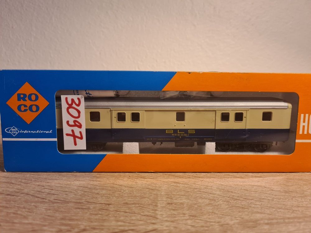 Roco 4240A Gepäckwagen BLS H0 OVP NEU (Neuf avec emballage d'origine) à ...