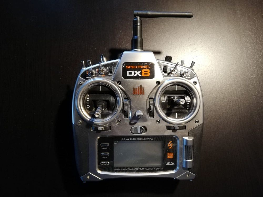 Spektrum DX8 (Gebraucht) in für CHF 100 – mit Lieferung auf Ricardo kaufen