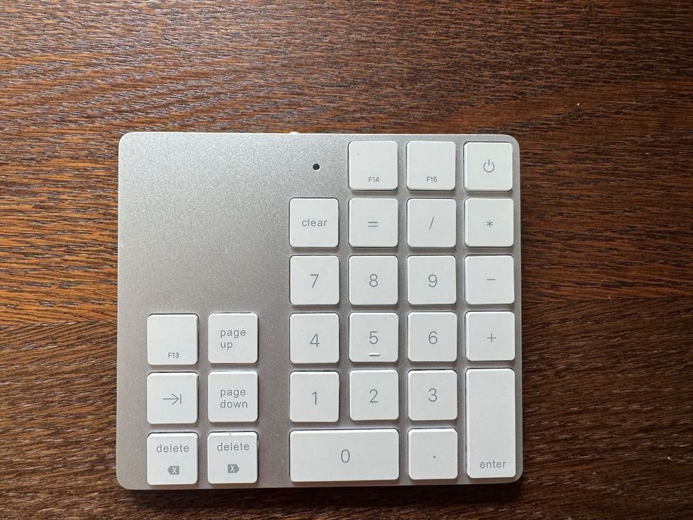 Bluetooth Tastatur Zahlenblock (Gebraucht) in Zürich für CHF 5 – mit ...