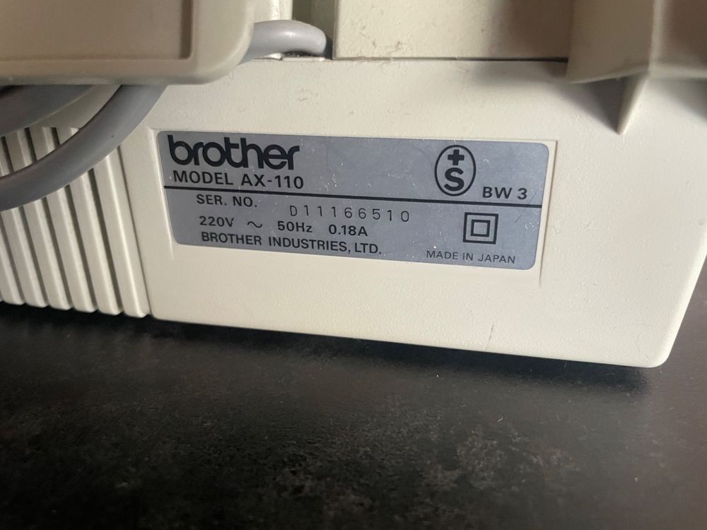 Ancienne Machine à Écrire Brother AX-110 (Gebraucht) in Vallamand für CHF 60 – mit Lieferung auf ...