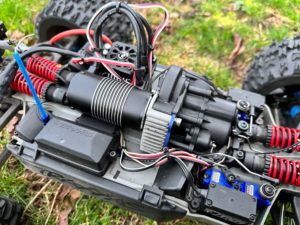 Traxxas Summit 4WD RTR 1/8 Rock Scale Crawler+ Monster Truck (Gebraucht ...