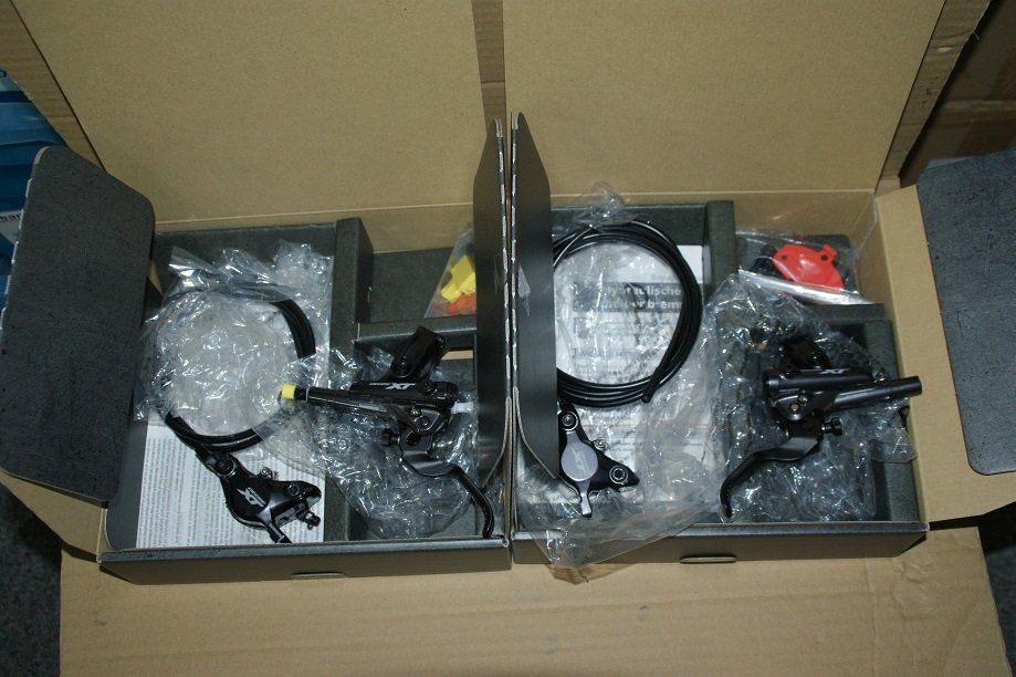 Shimano-Bremsen XT BL-M8100 / BR-M8100 (Neu und originalverpackt) in ...