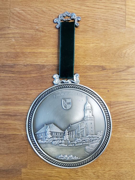 Medaillon Zinn (Höchenschwand D) (Gebraucht) in Bauma für CHF 15 – mit Lieferung auf Ricardo kaufen