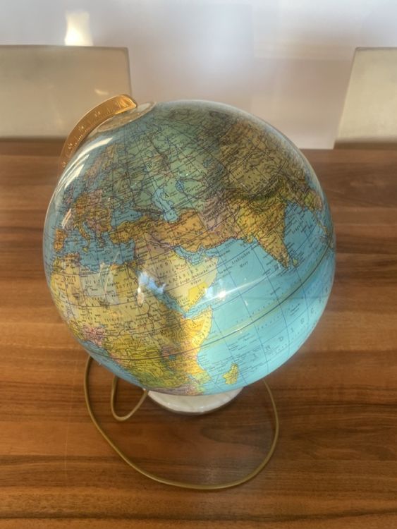 Weltkugel mit Licht (Neu (gemäss Beschreibung)) in Richterswil für CHF 16 – mit Lieferung auf ...