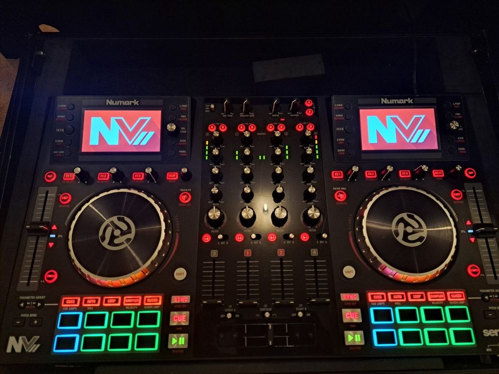 Numark NVII Controller - Serato DJ Pro (Gebraucht) in Aeugst am Albis für CHF 300 – mit ...