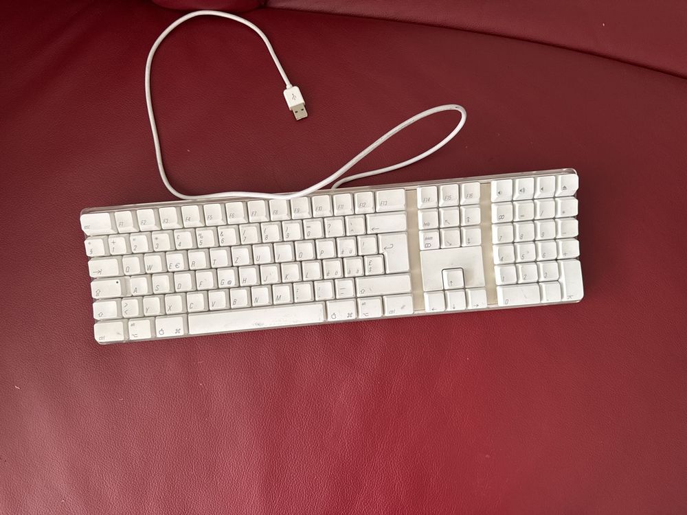 Apple Keyboard mit 2 USB-Ports - Top Zustand! (Gebraucht) in Dietikon ...