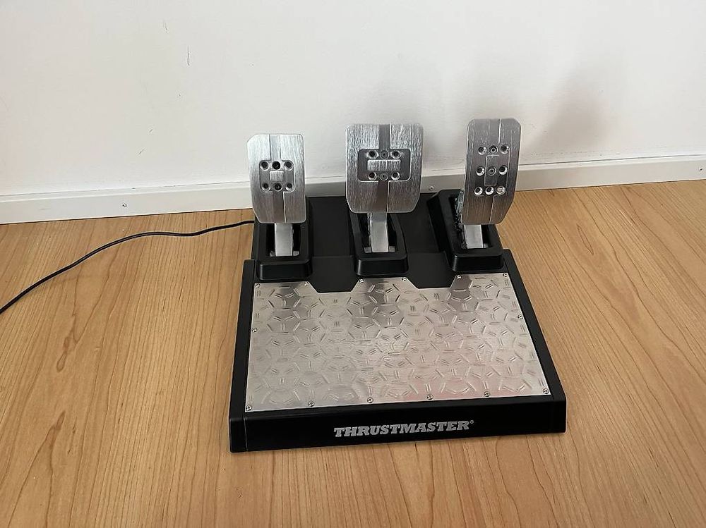 Thrustmaster T-LCM Pedals (Gebraucht) in Basel für CHF 140 – mit Lieferung auf Ricardo kaufen