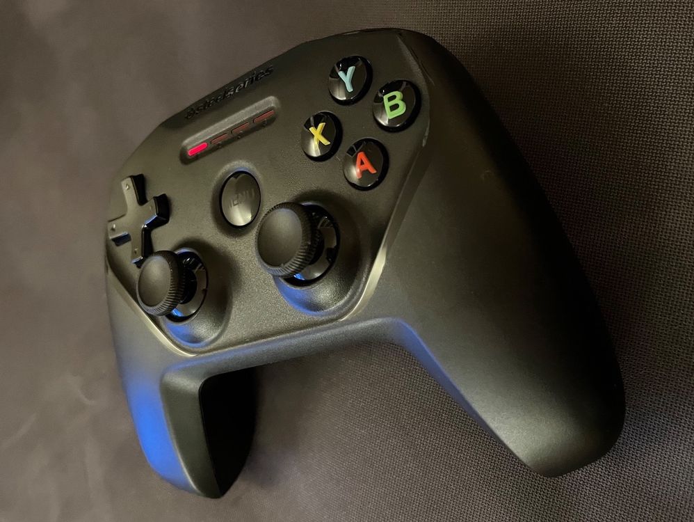 Steelseries Nimbus - Controller für Apple-Geräte | Kaufen auf Ricardo