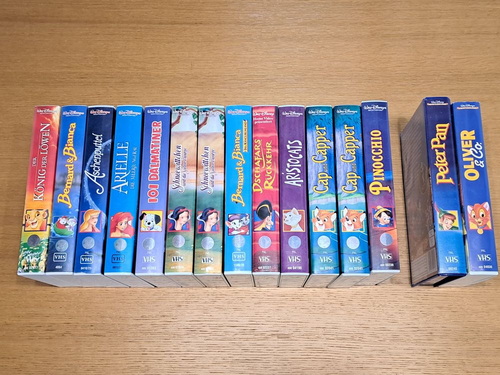 Sammlung mit Walt Disney VHS Videokassetten (Gebraucht) in Unterseen für CHF 12.8 – mit ...