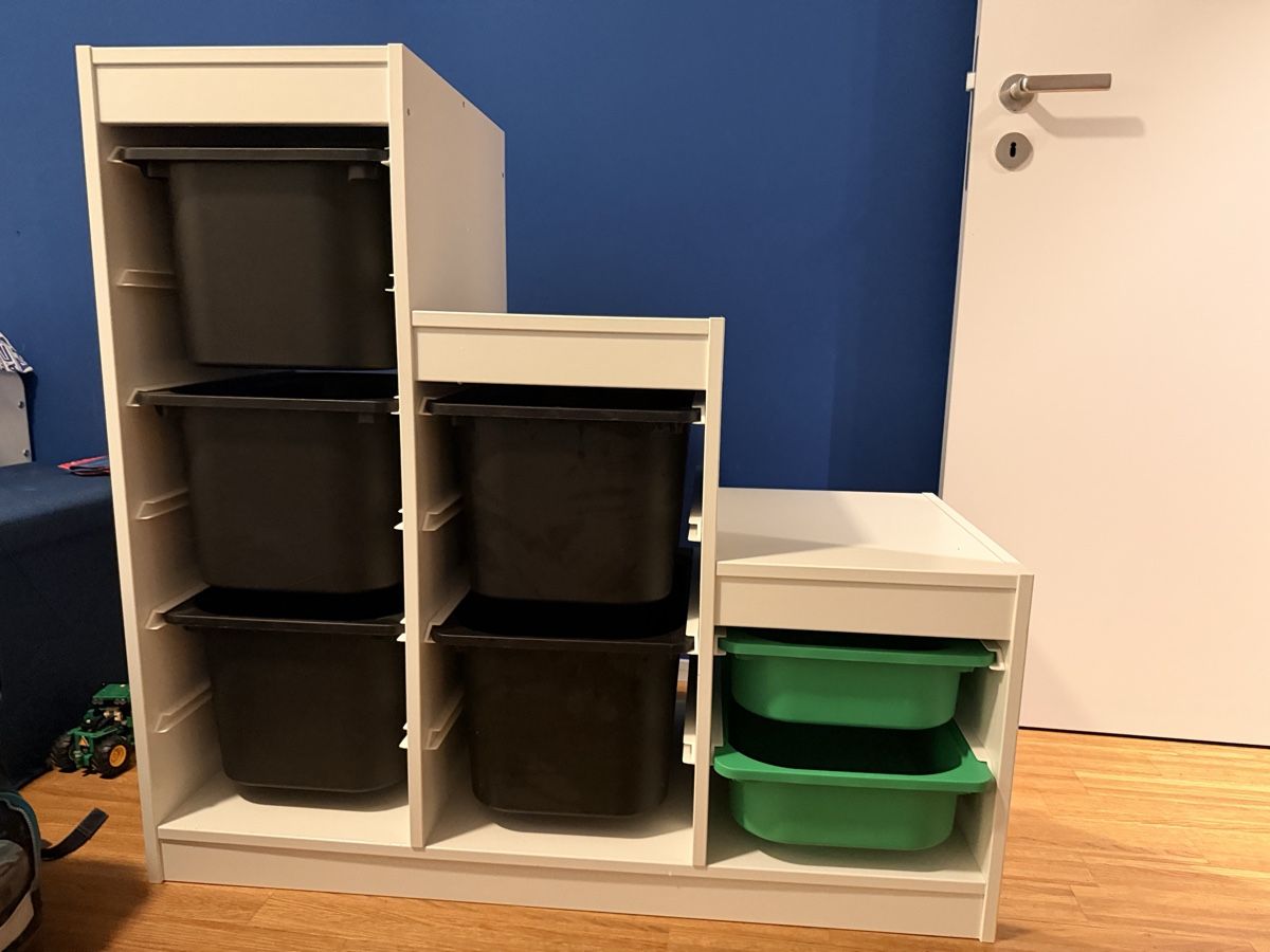 Regal mit Boxen, Ideal für Spielsachen! Sehr guter Zustand (Neu (gemäss ...