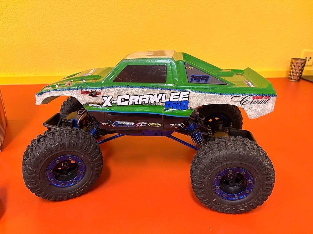 RC Modellauto - Monstertruck Carson 1:10 X-Crawlee Pro (Gebraucht) in ...