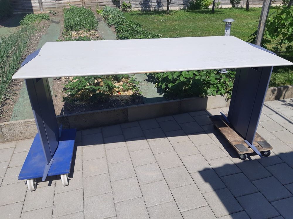 Professioneller Bürotisch 160 x 80 x H 68-75cm (Gebraucht) in Rheinau für CHF 35 – nur Abholung ...