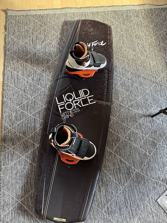 Wakeboard Set Liquid Force (Board und Bindung) (Gebraucht) in Flims ...