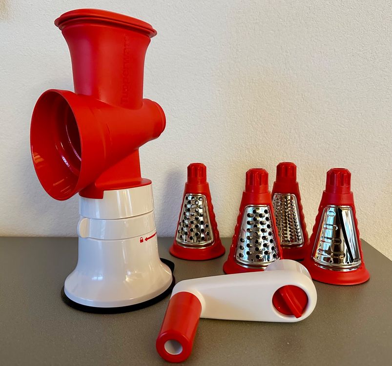 Tupperware Fusion Master mit 4 Raffeln (Neu (gemäss Beschreibung)) in ...