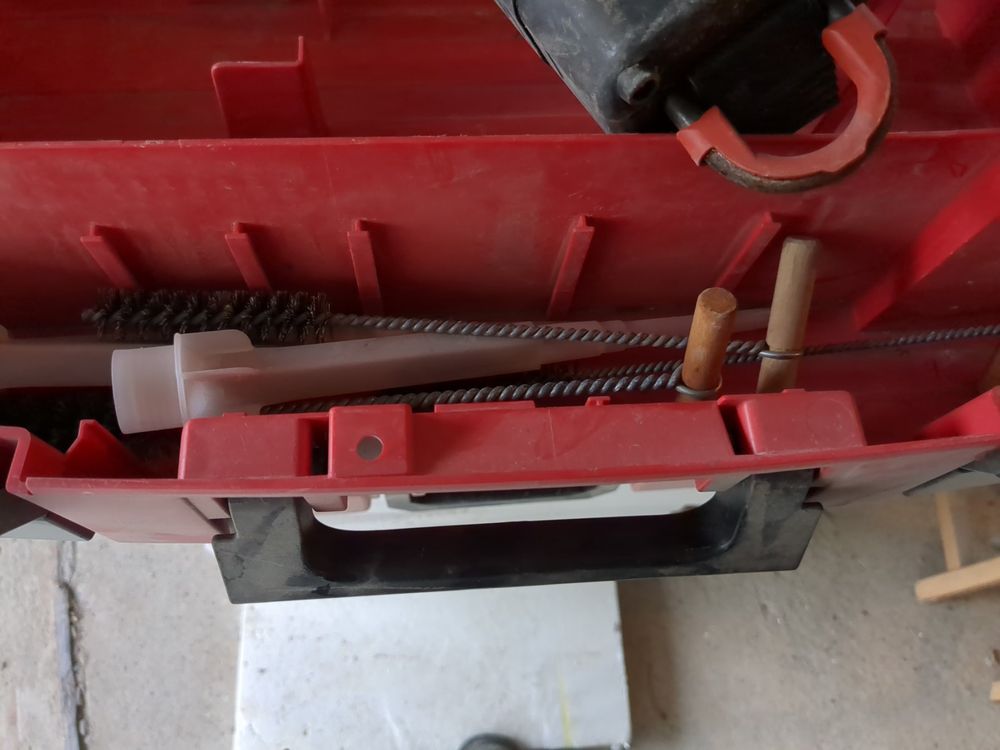 Hilti Hit MD 2000 Auspressgerät (Gebraucht) in Schänis für CHF 35 – mit ...