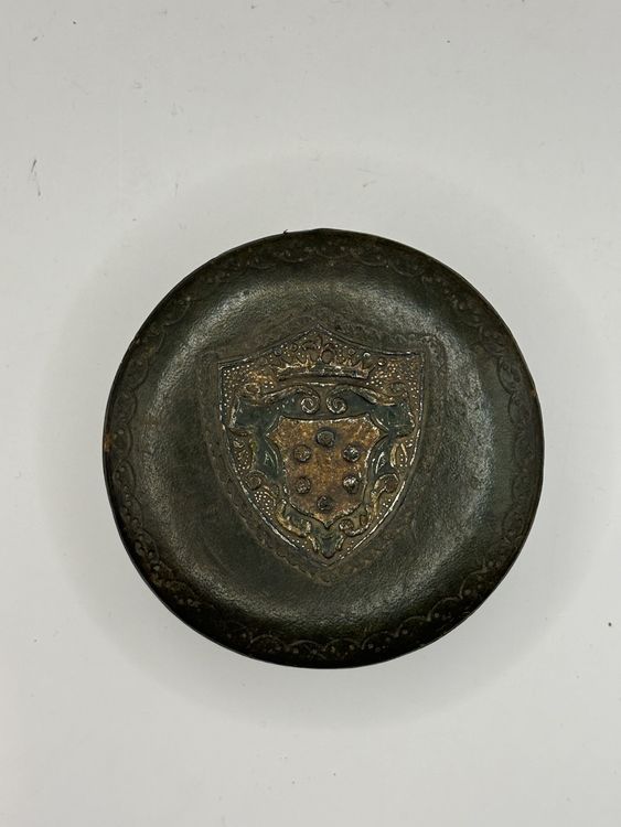 Boîte à bijoux ancienne en cuir avec blason (Gebraucht) in Genève für ...