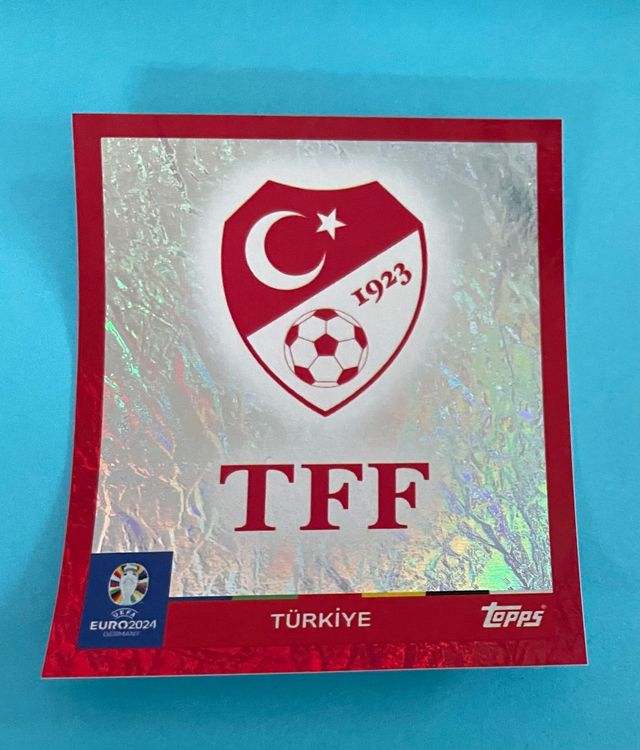 Topps Euro 2024 Sticker TUR 1 - Wappen TÜRKEI (Gebraucht) in Lengwil ...