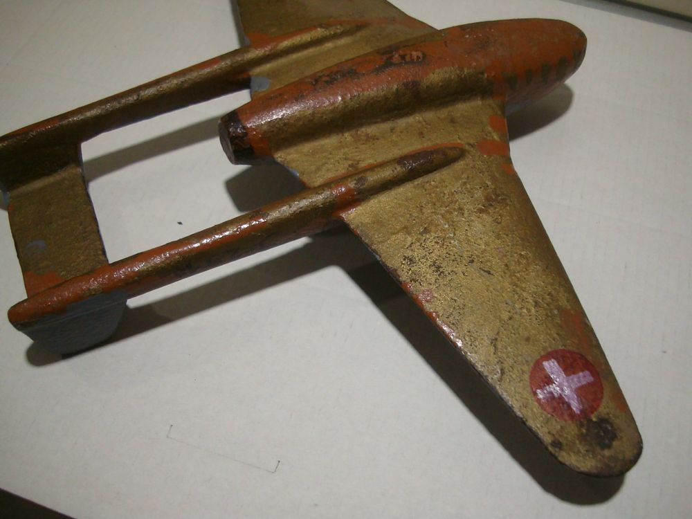 Militär Flugzeug - Venom / Vampire / Metall (Gebraucht) in Neuenegg für CHF 28 – mit Lieferung ...