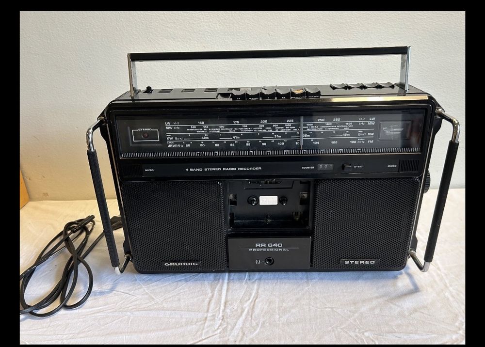 Radio Cassette Grundig RR640 Professional defekt (Defekt) in für CHF 25 ...