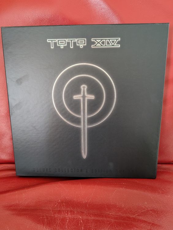 Mega Rar Toto XIV - Boxset - Mint Vinyl, Shirt, Poster, CD (Neu (gemäss Beschreibung)) in Bern ...