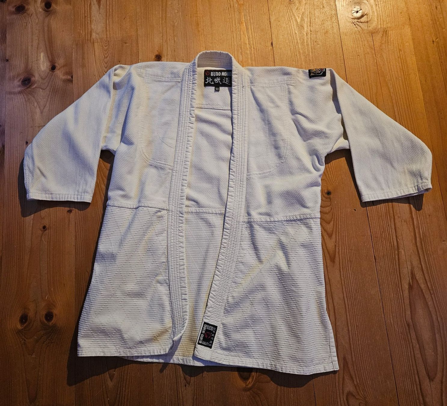 Budo Nord Karate Gi (Gebraucht) in Menzberg für CHF 25 – mit Lieferung ...