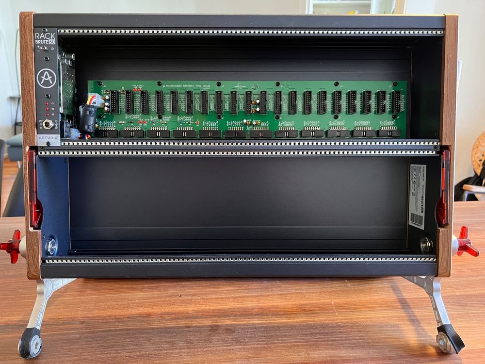 Arturia - Rackbrute 6u | Kaufen auf Ricardo