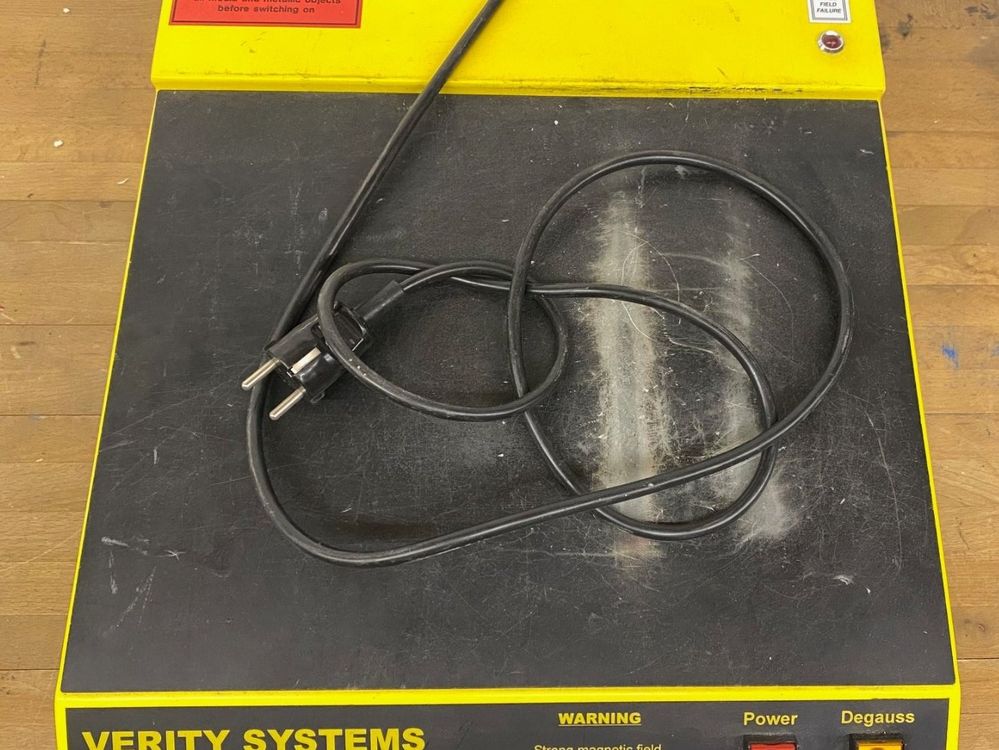 Degausser Verity Systems V91 DLT/LTO NP. 2923.- (Gebraucht) in Zürich ...