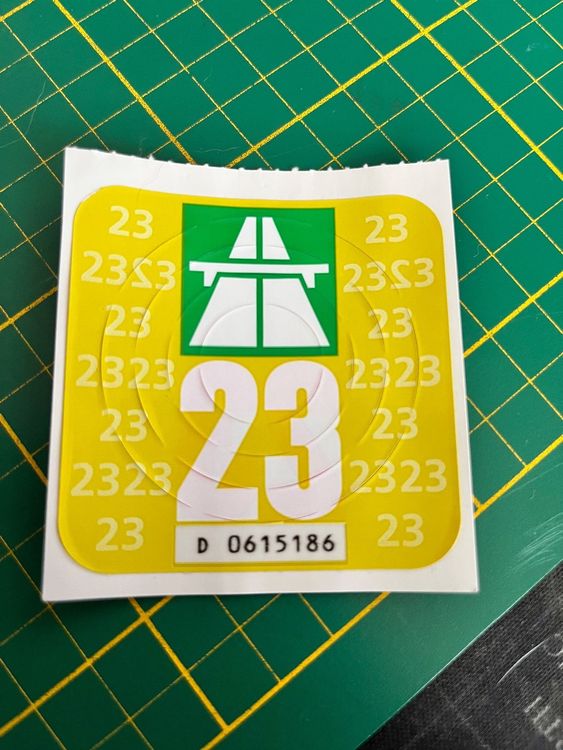 Autobahn Vignette 2023 (Neu und originalverpackt) in Wädenswil für CHF 25 – mit Lieferung auf ...