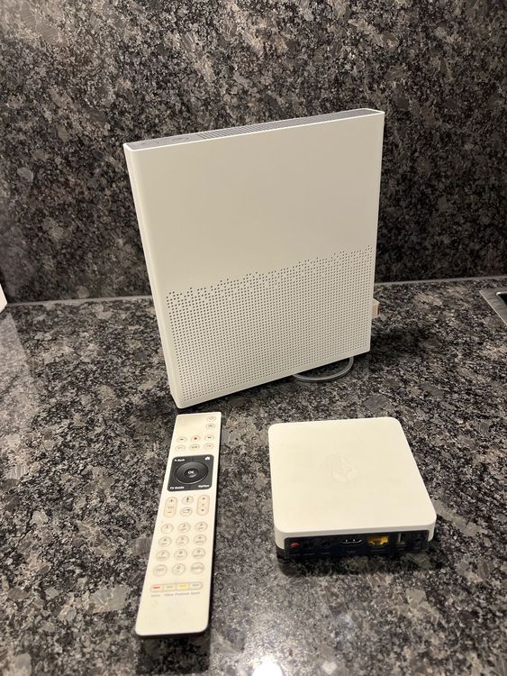 Swisscom Modem 3 und TV Box (Gebraucht) in Oberglatt ZH für CHF 28 ...