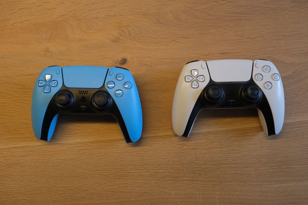 PS5 Disc Edition + 2 Controller + 5 Games (Gebraucht) in Baar für CHF ...