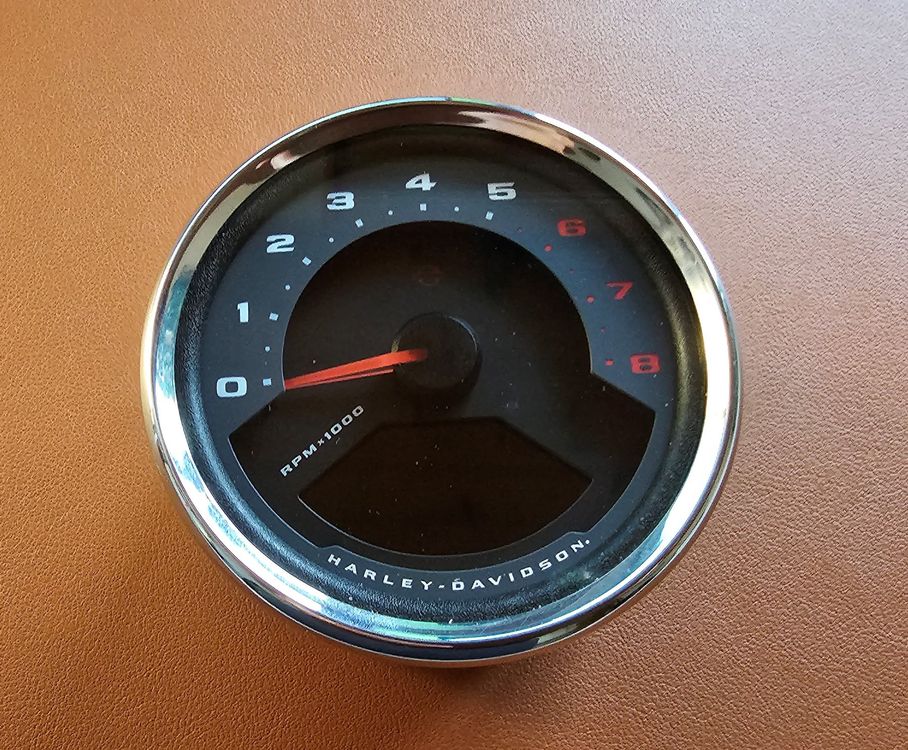Harley Davidson Tacho für die Fat Bob FXFB ab 2018 | Kaufen auf Ricardo